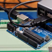Raspberry Pi vs. Arduino Uno - Pi My Life Up